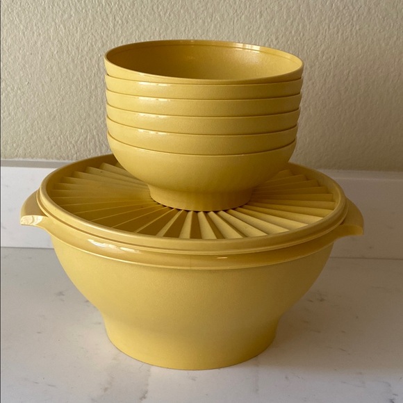 Tupperware | Kitchen | Vintage Tupperware Harvest Gold Bowl Set Of 8 ...
